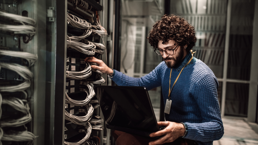 The Advantages of Choosing a Managed IT Service Provider Over In-House ...