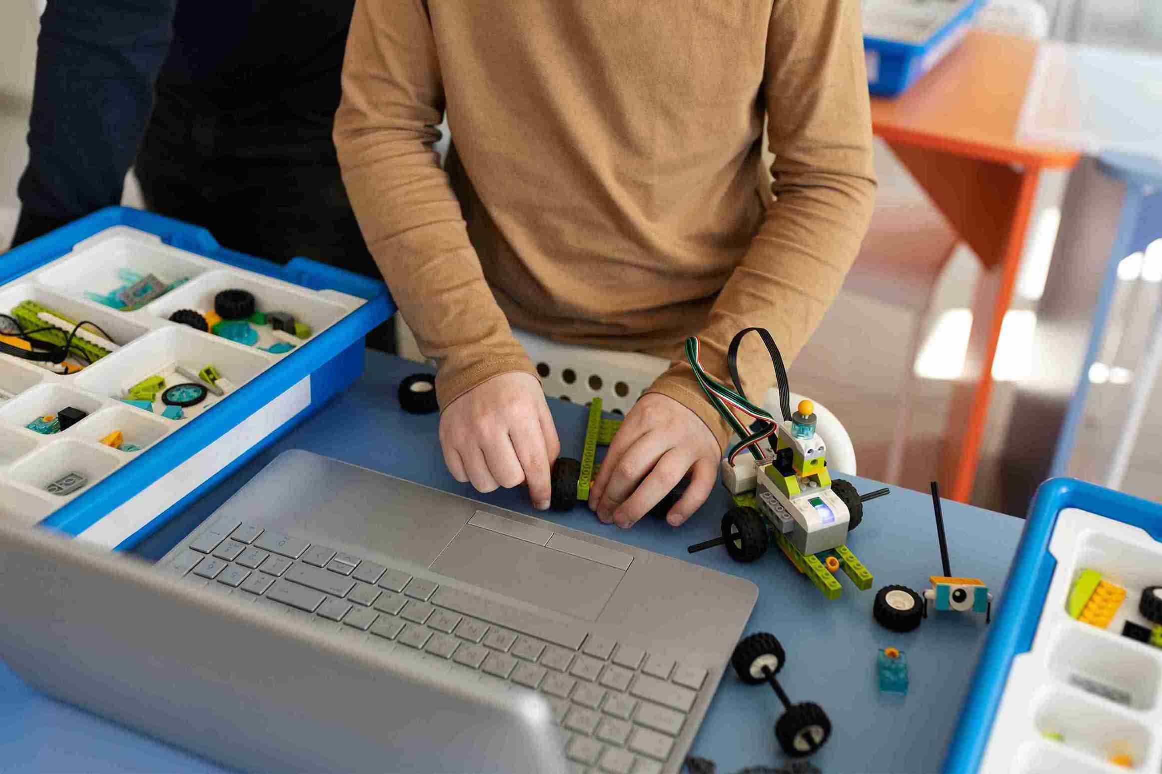 Leveraging Technology in Education to Create an Inclusive Learning ...